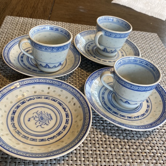 Dining | Vintage Chinese Rice Pattern Blue White Porcelain Cups And ...